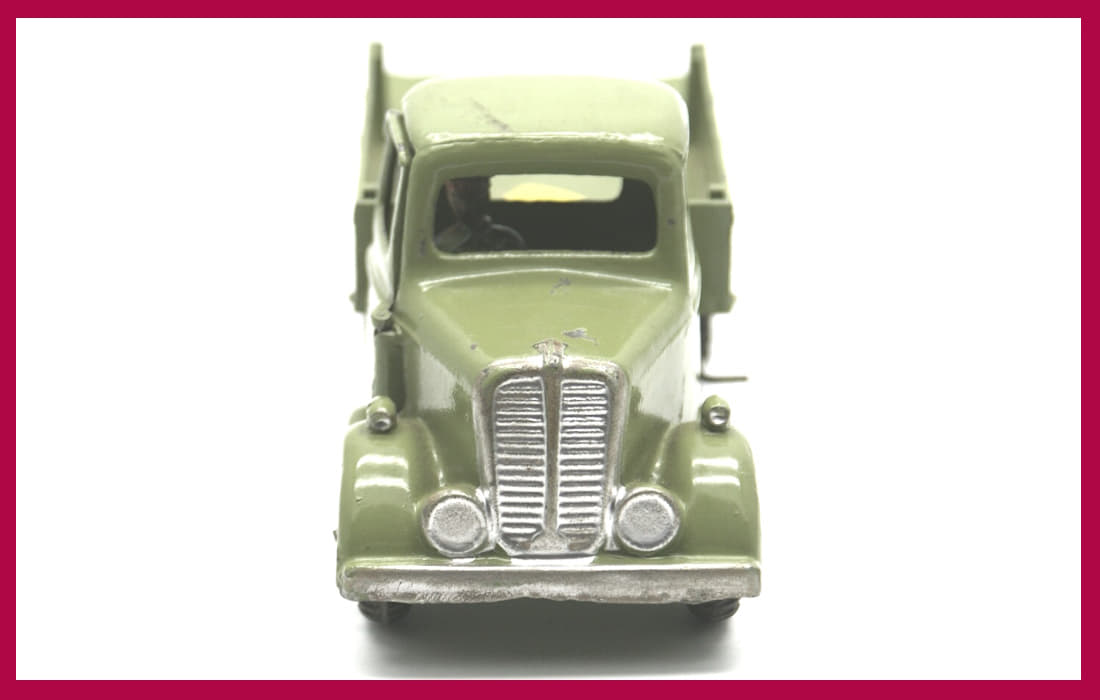 BRITAINS: 59F - POST WW2 FARM LORRY - 4 WHEEL TIPPER + DRIVER - EXCELLENT