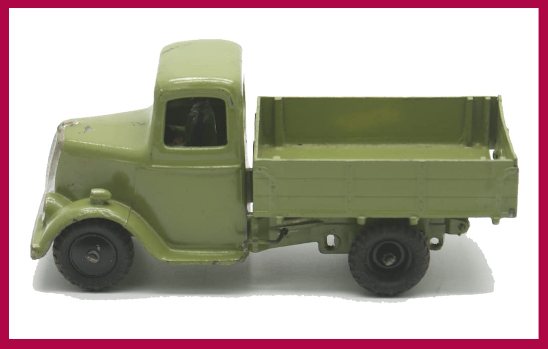 BRITAINS: 59F - POST WW2 FARM LORRY - 4 WHEEL TIPPER + DRIVER - EXCELLENT