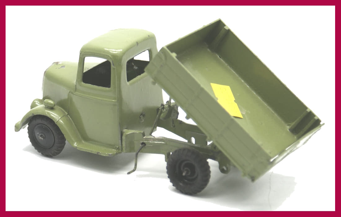 BRITAINS: 59F - POST WW2 FARM LORRY - 4 WHEEL TIPPER + DRIVER - EXCELLENT