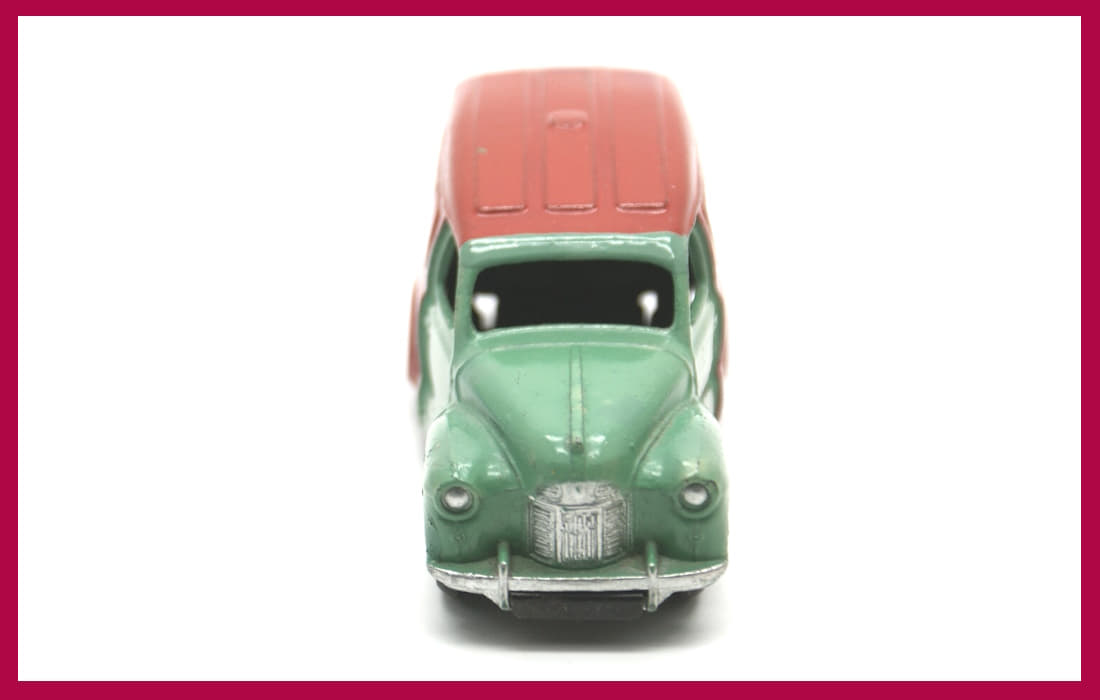 DINKY: 470 - AUSTIN DEVON VAN - 'SHELL' / 'BP' - EXCELLENT